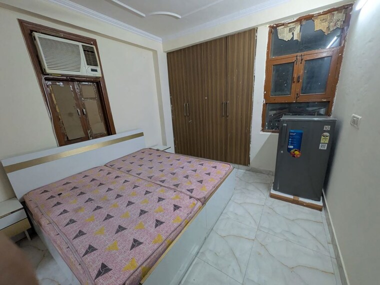 Rental 1 RK 450 Sq.Ft. Builder Floor in Saket Delhi - 10453285