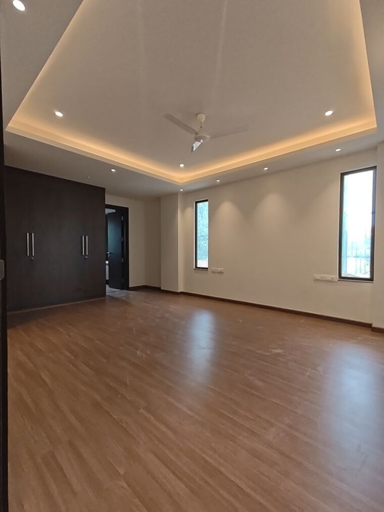 Rental 4 Bedroom 4500 Sq.Ft. Apartment in BPTP Amstoria Country Floor ...