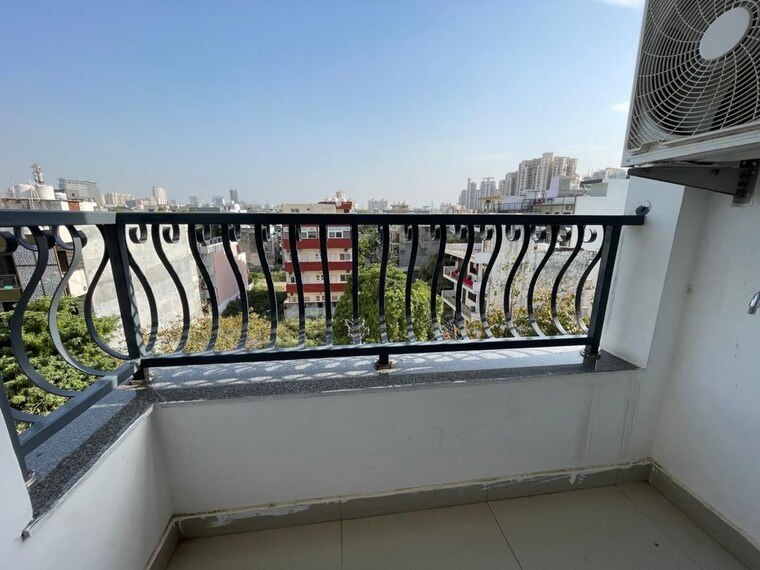 Rental 2 Bedroom 1050 Sq.Ft. Builder Floor in Medi City Gurgaon - 10454151