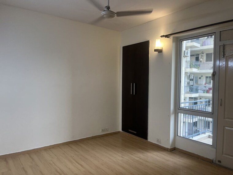 Rental 3 Bedroom 1859 Sq.Ft. Apartment in Bestech Park View City 2 ...