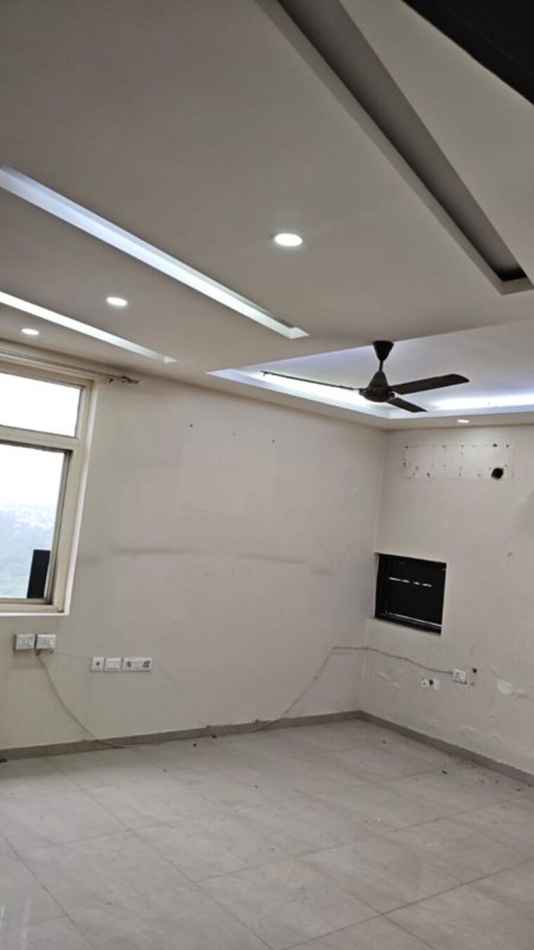 Rental 2 Bedroom 1120 Sq.Ft. Apartment in BPTP Discovery Park, Sector ...
